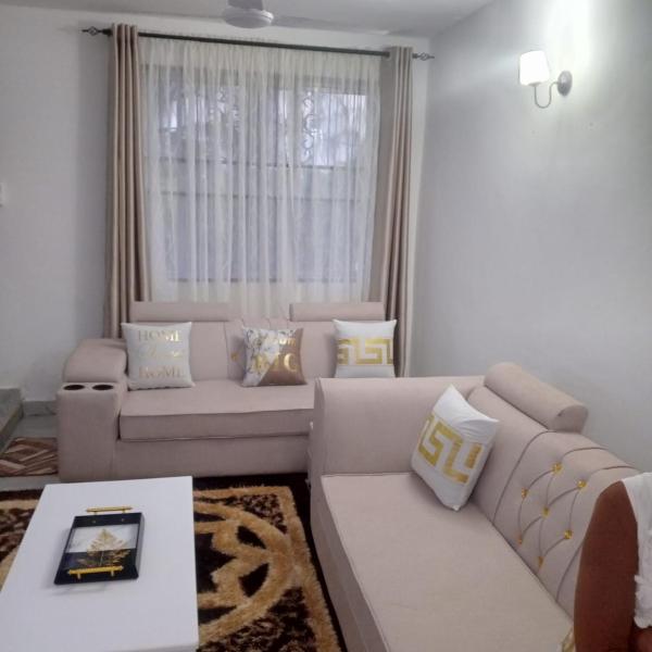 Holm's Home - Diani Beach