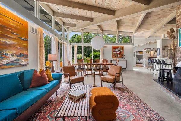 Tranquil Woodland Escape In Wellfleet - Wellfleet, MA