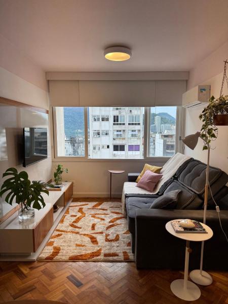 Spacious 2-bedroom Apartment Just Steps From Ipanema Beach - Ipanema