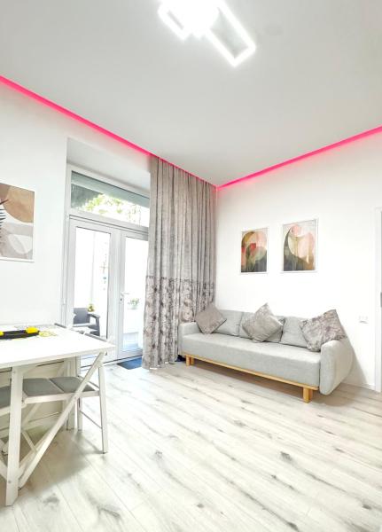 Urban Oasis With Private Terrace - Budapest