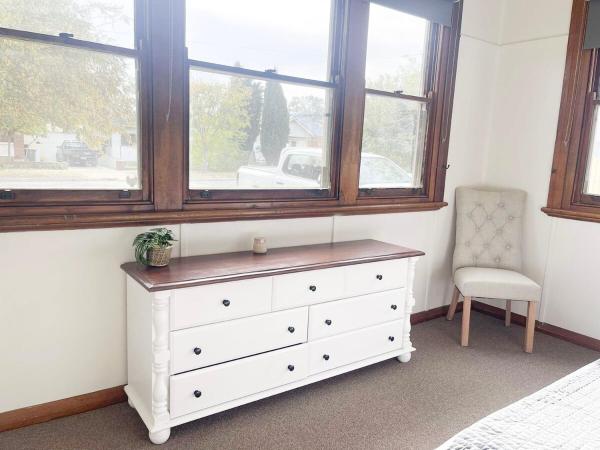 Rhoda Avenue Residence - Wagga Wagga