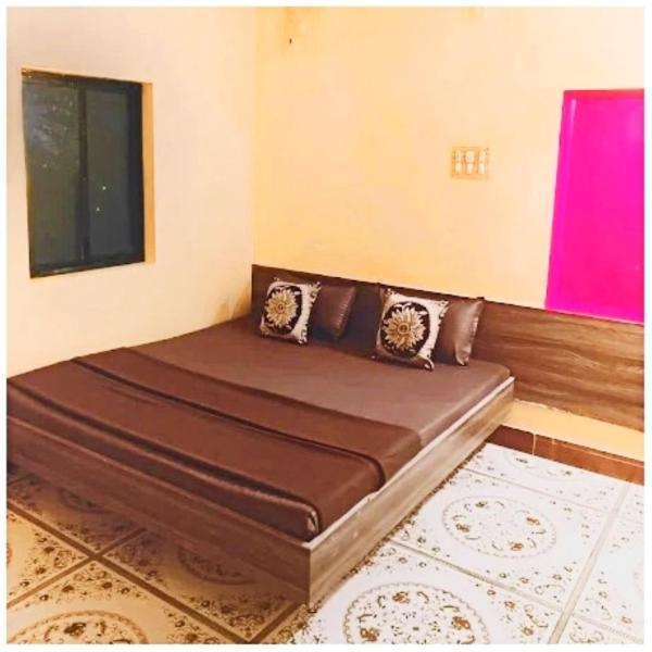 Hotel Yuvraj Ac Or Non Ac Both Room Dwarka Gujrat - Dwarka
