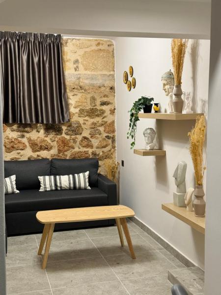 Charming 2br Basement Near Akropolis Athens By Kozy Koala - Athens