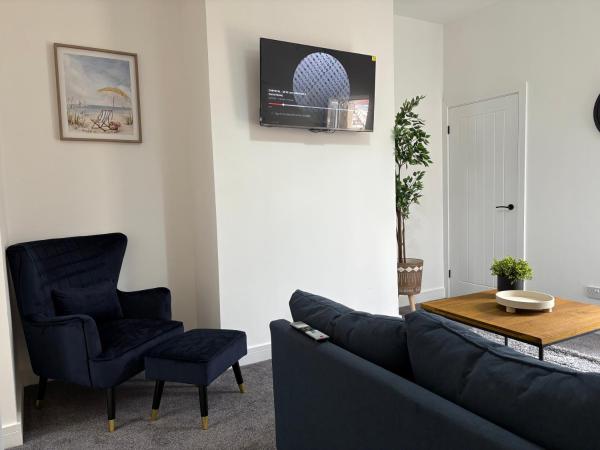 Resilets - New 3 Bed Apt, Sleeps 5, Town Centre, Ideal For Contractors, Holidaymakers, Professional Short Stay - Northumberland