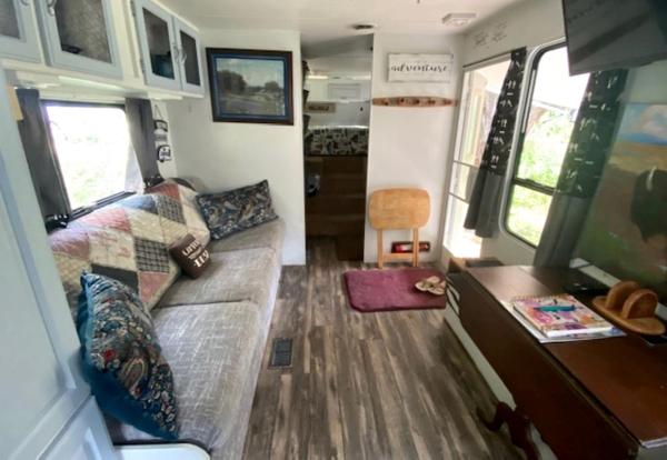 Texas Hill Country Glamping Caravan For A Nature Escape Near Hamilton Creek - Amerika Birleşik Devletleri