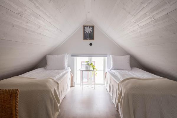 Renovated Apartment With Balcony In Visby - Visby