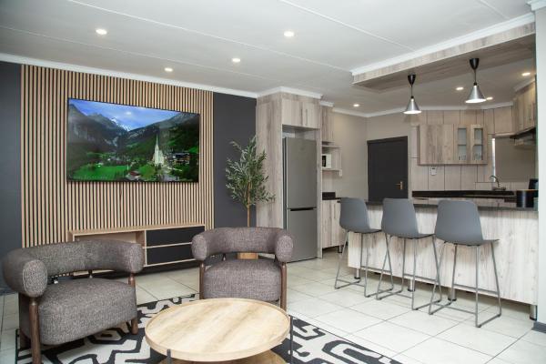 Summer Palace, Short Term Rental, Solaria 3, Pellissier - Bloemfontein