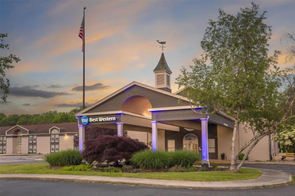 Best Western Mystic Hotel - Fishers Island, NY