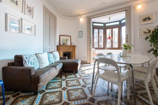 B21-apartamento Modernista Para Grupos - Barcelona