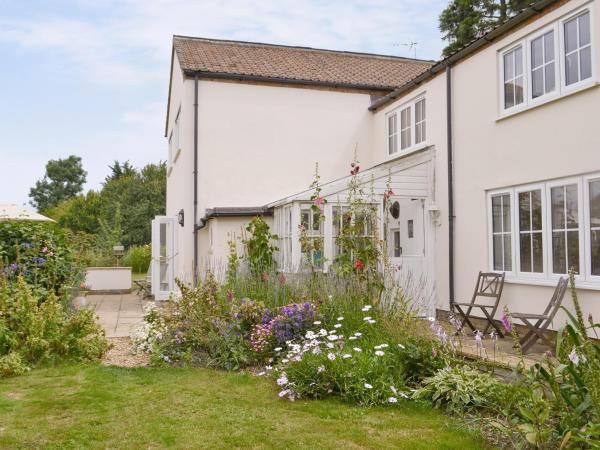 Walnut Tree House - Norfolk