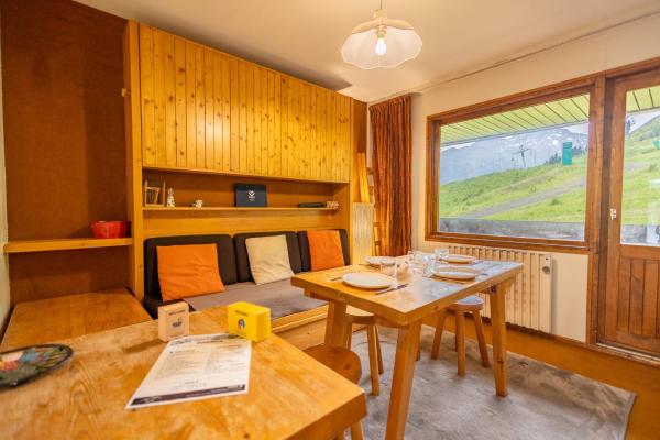 4-bed Apartment Ski-in Ski-out In Méribel Mottaret - Courchevel 1850