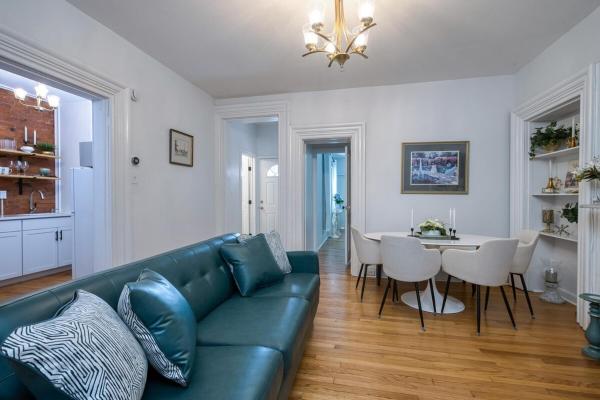 Luxury Downtown W Backyard - Troy, NY