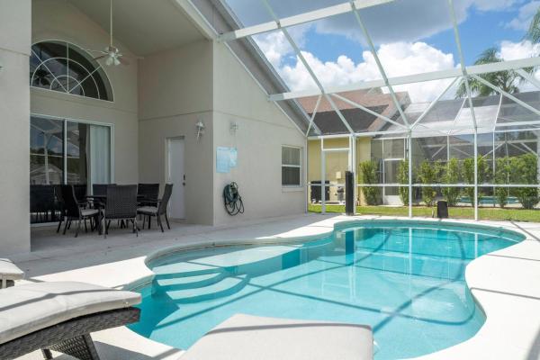 Amazing 6 Bedrooms With Pool - Kissimmee, FL