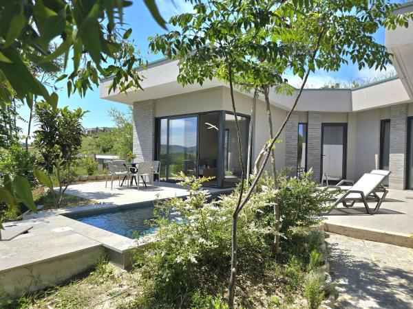 Rodon Private Pool Villa 277 - Albania