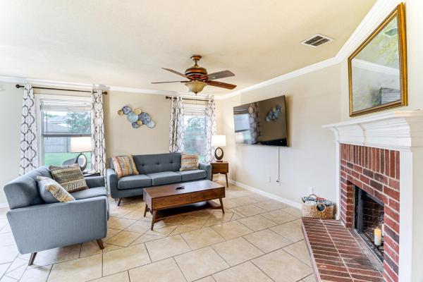 Near Atandt Stadium And Six Flags Texas Family Home! - Grand Prairie, TX