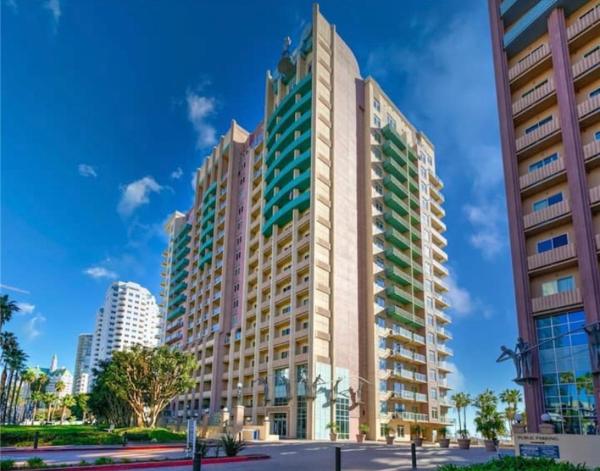Luxury Beachfront Condo - Long Beach, CA
