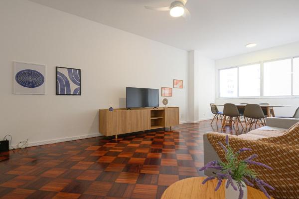 Lindo E Espaçoso Apartamento Perto Da Praia De Copacabana. - Ipanema