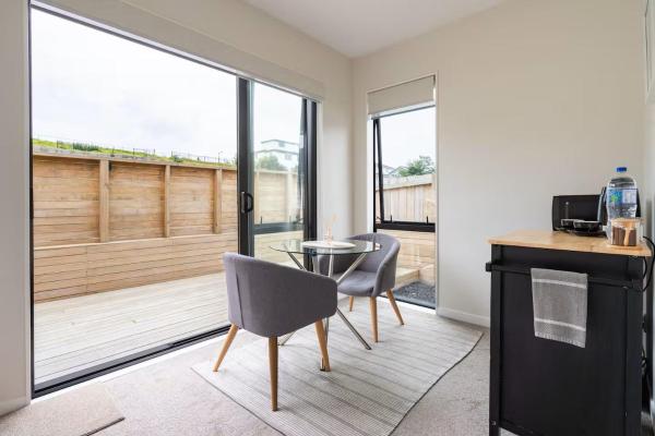 Your Modern Private Room Awaits In Westgate - Auckland