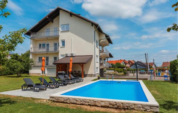 Stunning Home In Dugo Selo - Dugo Selo