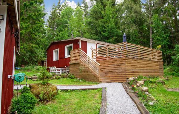 Gorgeous Home In ÖRebro With Sauna - Örebro