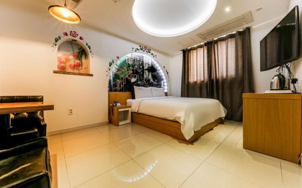 Hotel Some - Daejeon