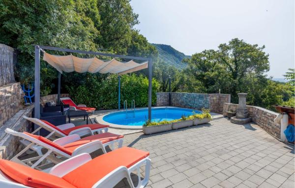 Beautiful Apartment In Bribir With Wifi - Klenovica