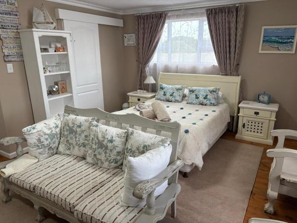 Knight & Sunshine Luxury Flatlet - Kleinbaai