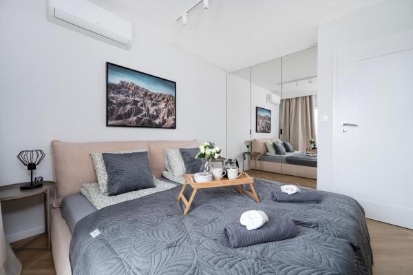 Manufaktura Suites - 76m2, Parking, Aircon - By Rentujemy - 우쯔