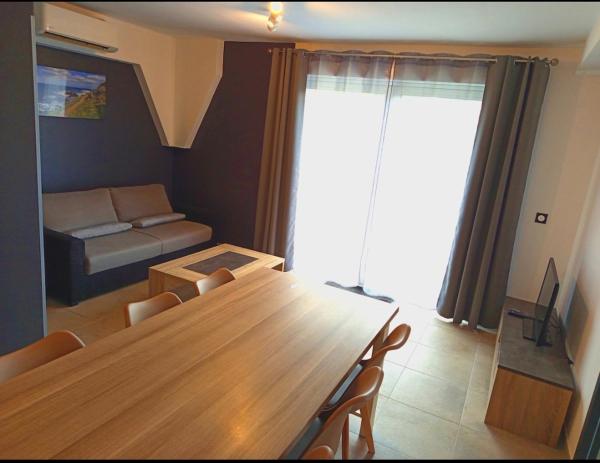 T3 Rez De Jardin Dans Une Villa - Lucciana