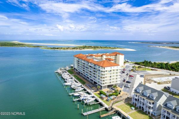 Waterfront Resort , World Class Marina & Slip - Beaufort