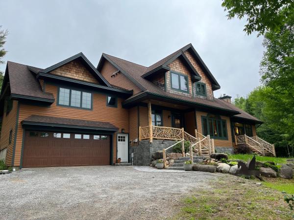 Shiraz House - Adirondack, NY