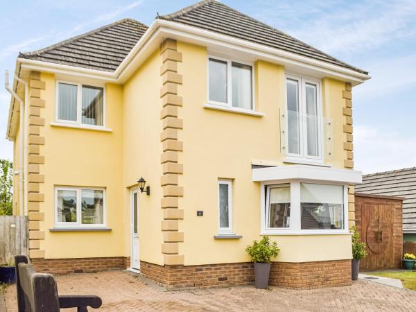 Trondra House - Carmarthen
