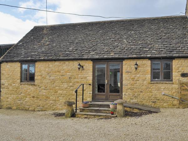 Gilberts - E4752 - Chipping Campden