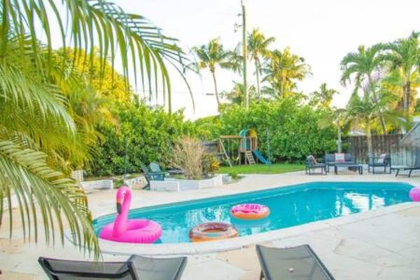 Charming 4br Home With Heated Pool In Hollywood - Hollywood, FL