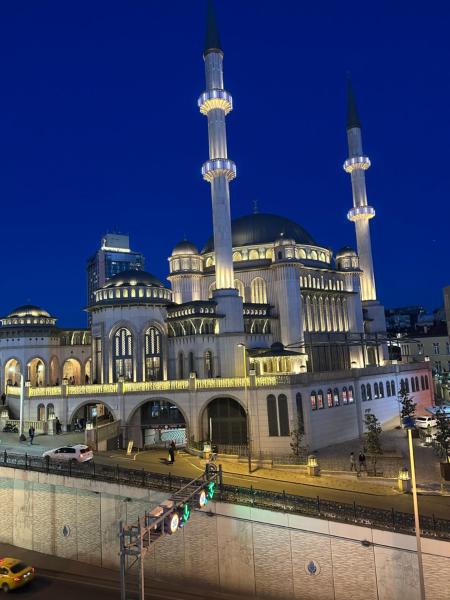 The Square 30 - Istanbul