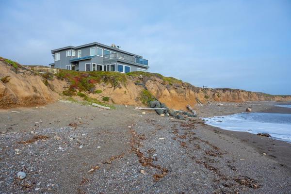 Blue Haven-oceanfront Stay Near Cambria & Beaches - Hearst Castle, San Simeon