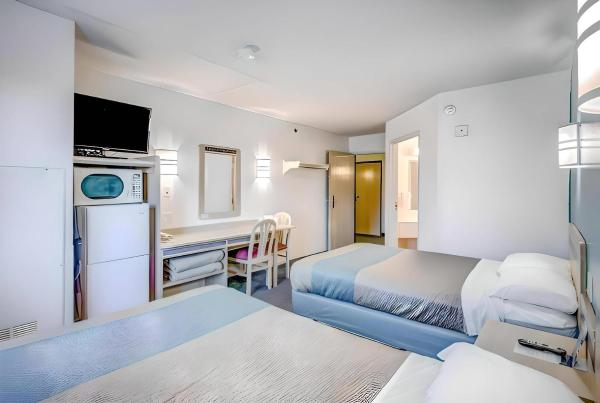 Econo Lodge Menomonie - Wisconsin