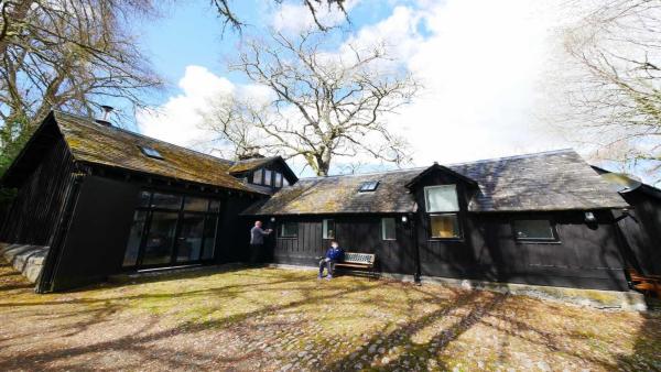Coach House - Loch Ness