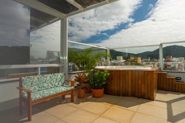 Cobertura Com Jacuzzi - 3 Dormitórios - Praia Dos Ingleses - Florianópolis