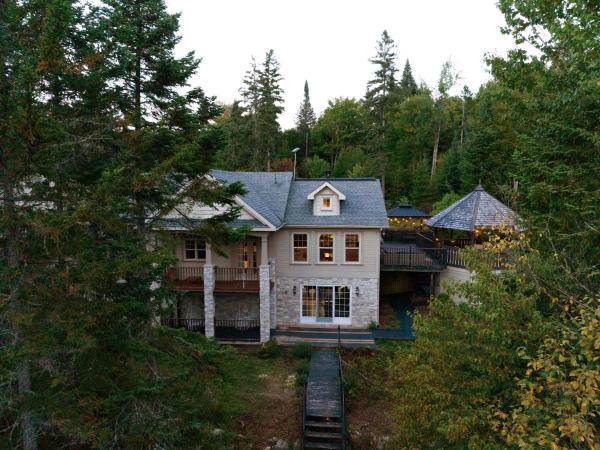 Chateau Val-des-lacs Absolute Luxury By The Lake - Laurentides