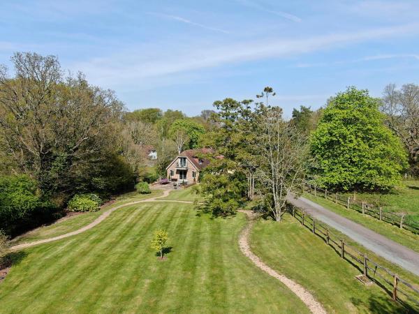 Twisly North Lodge - Herstmonceux Castle