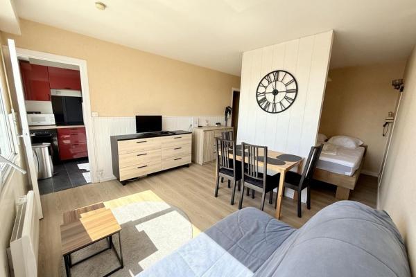 Bright Apartment For 4 People - 雷島