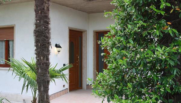 San Giorgio Lazise Locazione Turistica - Lazise, VR, Italia
