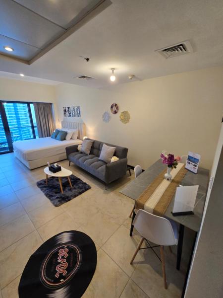 Click Stay - Jlt - Entire Studio & Balcony Lakes View Apartment -Na - Dubai Marina