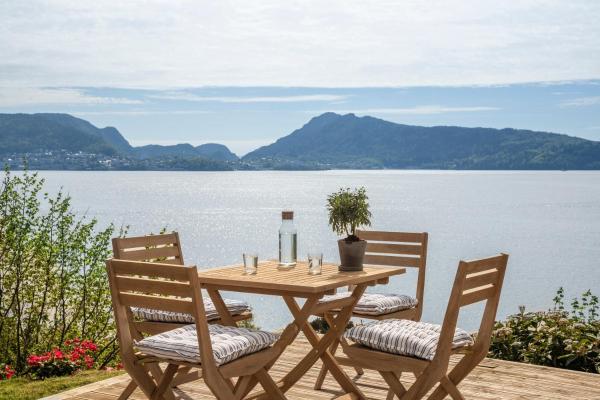 Panoramic View With Private Terrace - Bergen