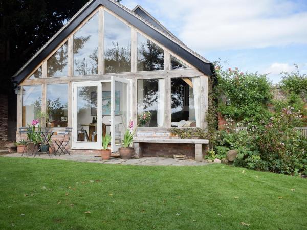 The Garden Retreat - Cheshire