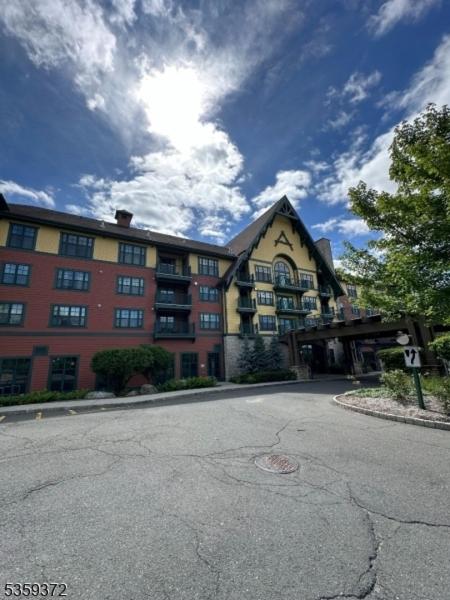 The Appalachian Hotel At Mountain Creek Resort - Pool, Hot Tub & Sauna - New Jersey