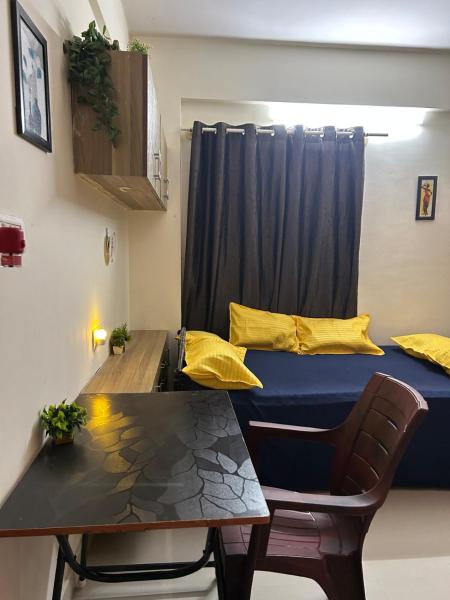 Home In Whitefield- Fully Furnished , Mini Balcony - Bangalore