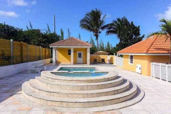 Tropical Bliss Skyloft - Nassau