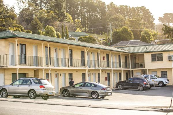 Nightcap At Riverside Hotel - Tasmania